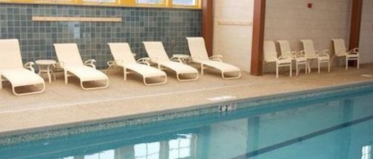 JACKSON GORE VILLAGE, Okemo | North American Skiing ...